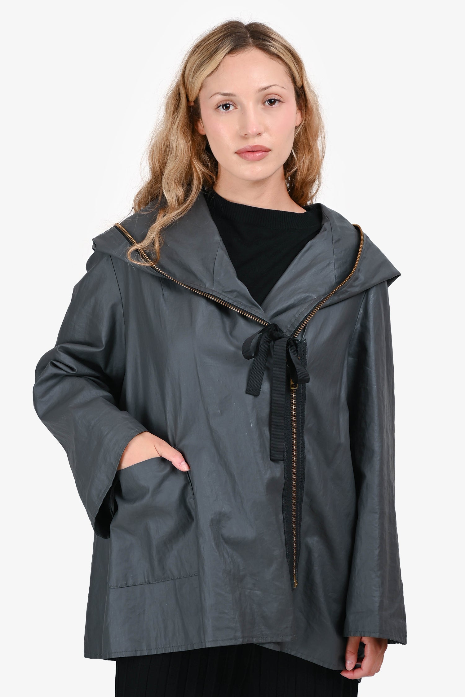 Smythe Grey Asymmetrical Zip Rain Coat Size OS – Mine & Yours